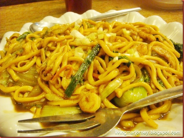 Woman In Digital: Chami & Imperial Chicken at Flavours of China